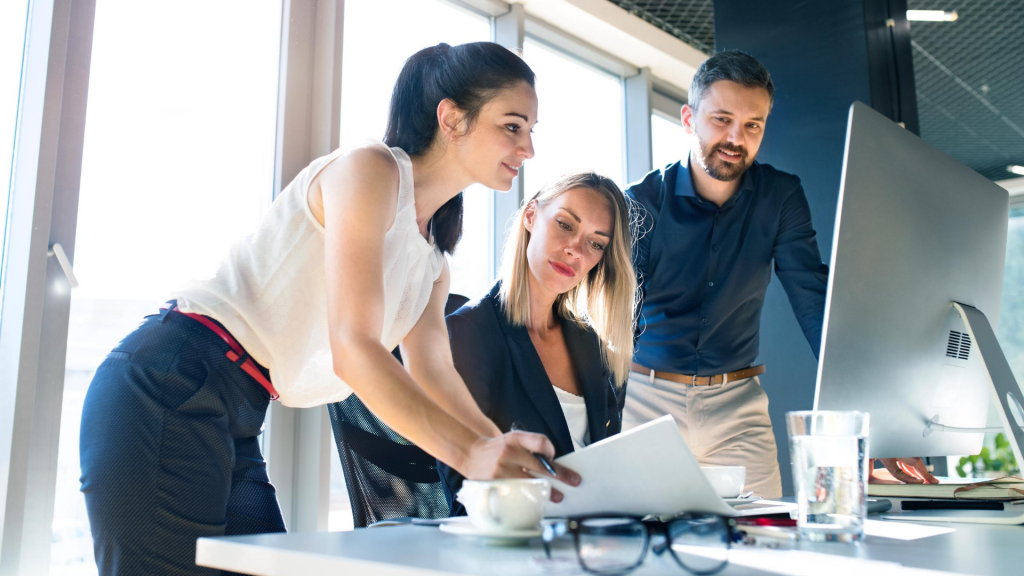 People Management Essentials Virtual Training Course by Lucinda Carney